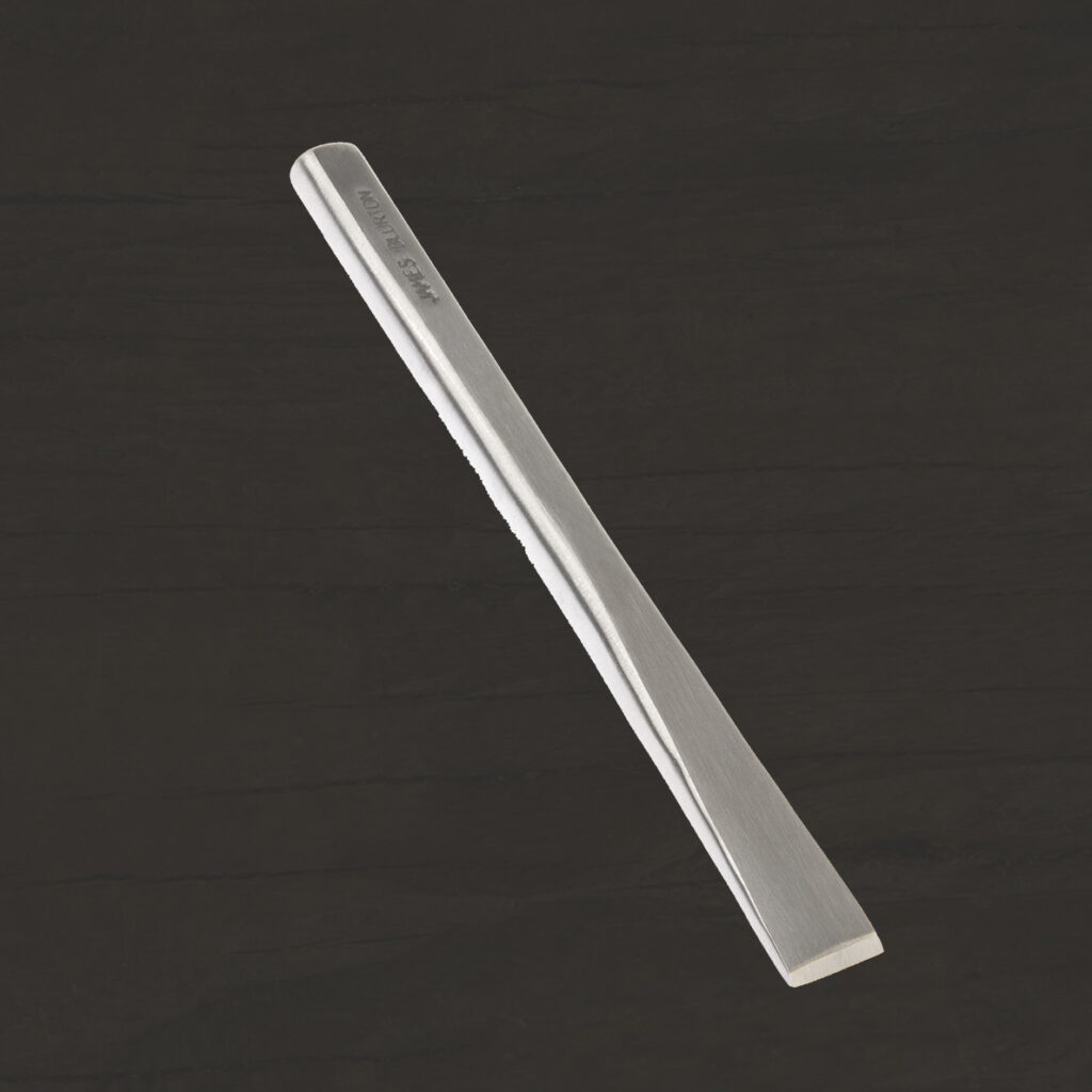 Jim Blurton Straight Chisel available online from the official shop